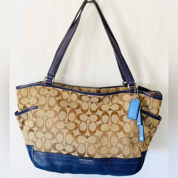 Coach | Bags | Euc Coach Park Carrie Signature Tote | Poshmark